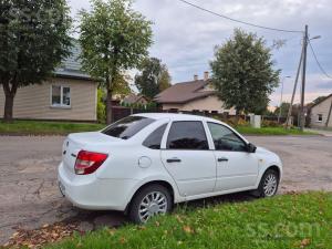 White VAZ / Lada 21093 2015 in Rezekne, with an engine capacity of 1.60 L and mileage of 149 thousand km for 3500 €, photo 3 on AUTOMOTO.COM.LV
