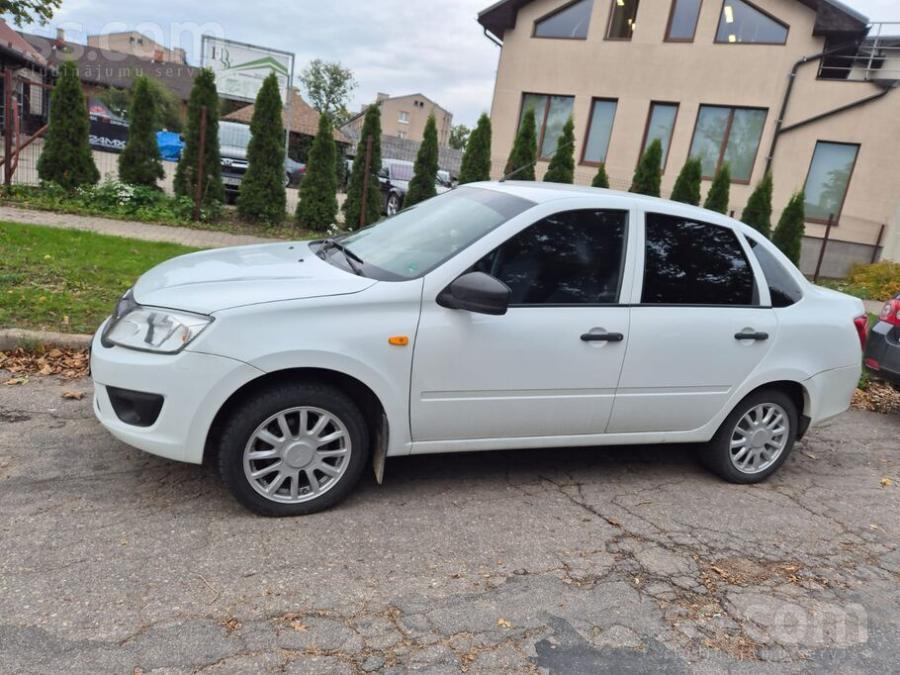 White VAZ / Lada 21093 2015 in Rezekne, with an engine capacity of 1.60 L and mileage of 149 thousand km for 3500 €, photo 4 on AUTOMOTO.COM.LV