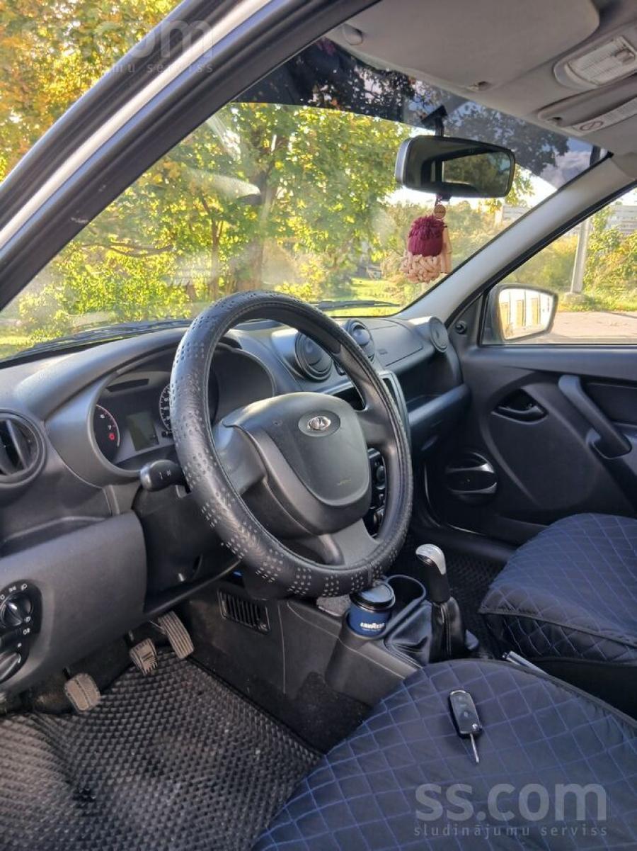 Balts VAZ / Lada 21093 2015 Rēzekne, ar dzinēja tilpumu 1.60 L un nobraukumu 149 tūkst. km par 2300 €, foto 6 vietnē AUTOMOTO.COM.LV