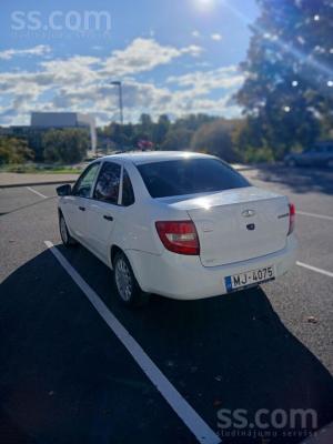 Balts VAZ / Lada 21093 2015 Rēzekne, ar dzinēja tilpumu 1.60 L un nobraukumu 149 tūkst. km par 2300 €, foto 8 vietnē AUTOMOTO.COM.LV