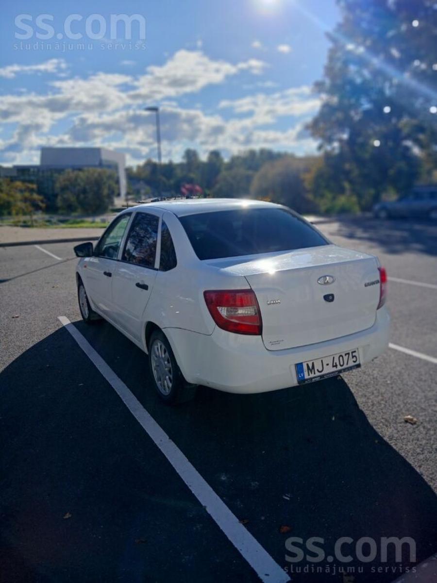 Balts VAZ / Lada 21093 2015 Rēzekne, ar dzinēja tilpumu 1.60 L un nobraukumu 149 tūkst. km par 2300 €, foto 8 vietnē AUTOMOTO.COM.LV