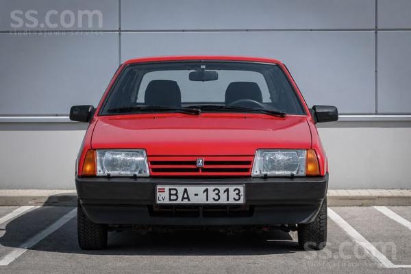 Красный ВАЗ 21099 1993 в Рига, объемом двигателя 1.40 л и пробегом 40 тыс. км за 10000 €, фото 2 на AUTOMOTO.COM.LV