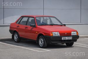 Sarkans VAZ / Lada 21099 1993 Rīga, ar dzinēja tilpumu 1.40 L un nobraukumu 40 tūkst. km par 10000 €, foto 4 vietnē AUTOMOTO.COM.LV