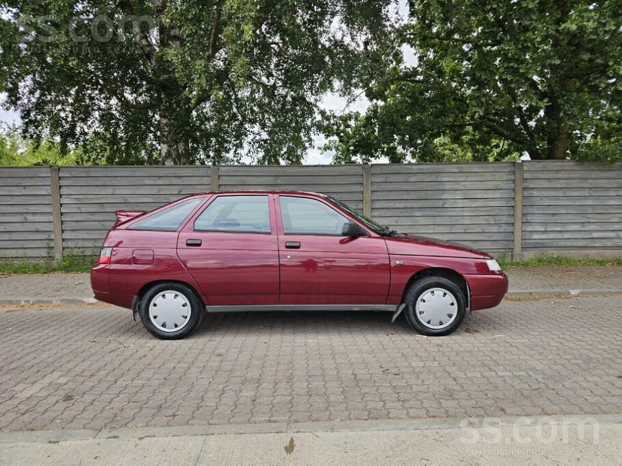 Sarkans VAZ / Lada 2112 2004 Jelgava, ar dzinēja tilpumu 1.50 L un nobraukumu 46 tūkst. km par 1550 €, foto 5 vietnē AUTOMOTO.COM.LV