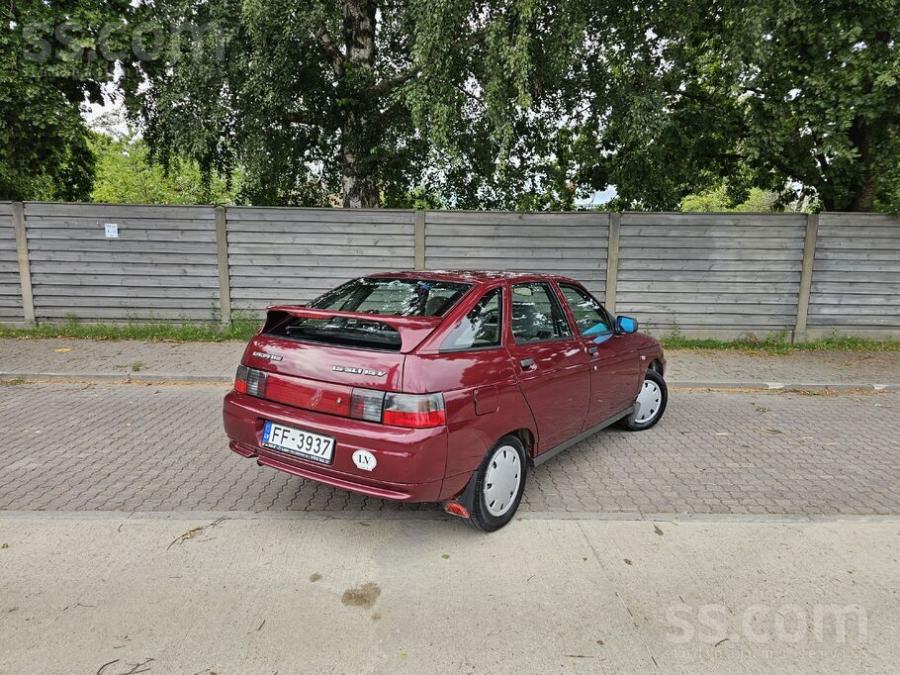 Sarkans VAZ / Lada 2112 2004 Jelgava, ar dzinēja tilpumu 1.50 L un nobraukumu 46 tūkst. km par 1550 €, foto 7 vietnē AUTOMOTO.COM.LV