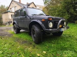 Melns VAZ / Lada 2121 Niva 2001 Rīga, ar dzinēja tilpumu 1.70 L un nobraukumu 179 tūkst. km par 2500 €, foto 3 vietnē AUTOMOTO.COM.LV