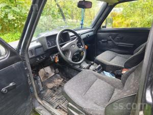 Melns VAZ / Lada 2121 Niva 2001 Rīga, ar dzinēja tilpumu 1.70 L un nobraukumu 179 tūkst. km par 2500 €, foto 7 vietnē AUTOMOTO.COM.LV