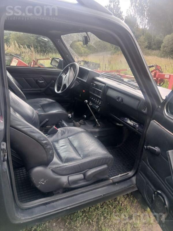Black VAZ / Lada 2121 Niva 2002 in Rezekne, with an engine capacity of 1.70 L and mileage of 0 thousand km for 5500 €, photo 3 on AUTOMOTO.COM.LV