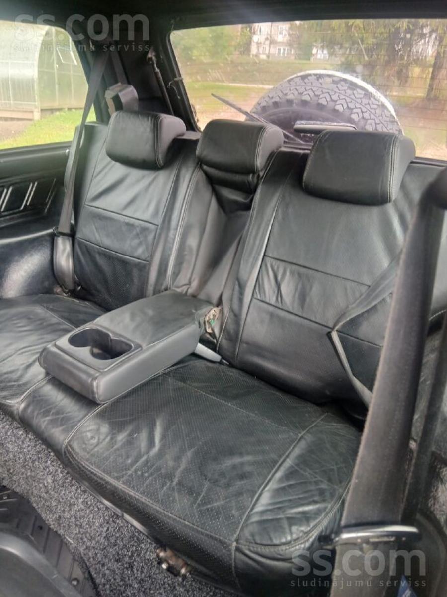 Black VAZ / Lada 2121 Niva 2002 in Rezekne, with an engine capacity of 1.70 L and mileage of 0 thousand km for 5500 €, photo 5 on AUTOMOTO.COM.LV