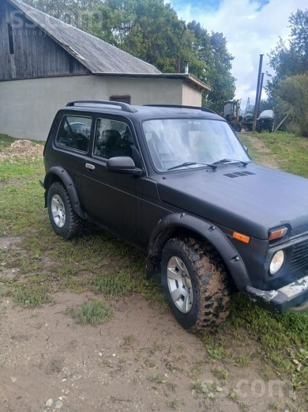 Black VAZ / Lada 2121 Niva 2002 in Rezekne, with an engine capacity of 1.70 L and mileage of 0 thousand km for 5500 €, photo 7 on AUTOMOTO.COM.LV