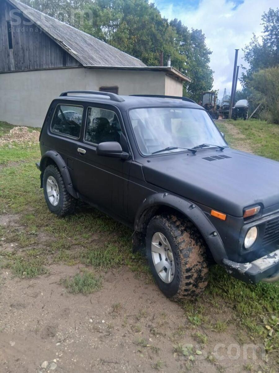 Black VAZ / Lada 2121 Niva 2002 in Rezekne, with an engine capacity of 1.70 L and mileage of 0 thousand km for 5500 €, photo 7 on AUTOMOTO.COM.LV