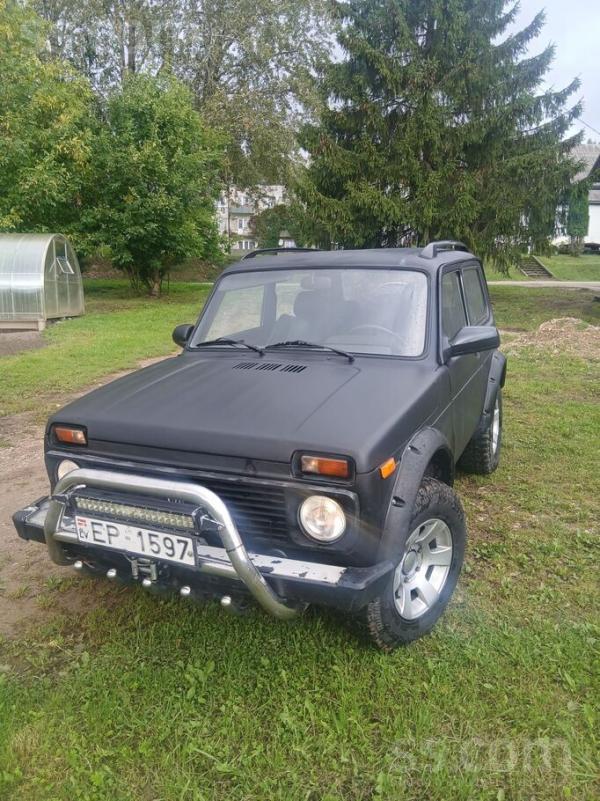 Black VAZ / Lada 2121 Niva 2002 in Rezekne, with an engine capacity of 1.70 L and mileage of 0 thousand km for 5500 €, photo 9 on AUTOMOTO.COM.LV