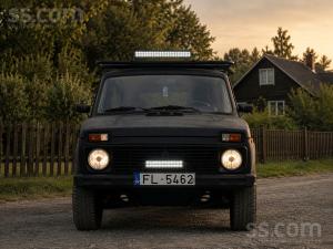 Melns VAZ / Lada 2121 Niva 2005 Rīga, ar dzinēja tilpumu 1.70 L un nobraukumu 143 tūkst. km par 3000 €, foto 3 vietnē AUTOMOTO.COM.LV