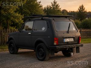 Melns VAZ / Lada 2121 Niva 2005 Rīga, ar dzinēja tilpumu 1.70 L un nobraukumu 143 tūkst. km par 3000 €, foto 6 vietnē AUTOMOTO.COM.LV