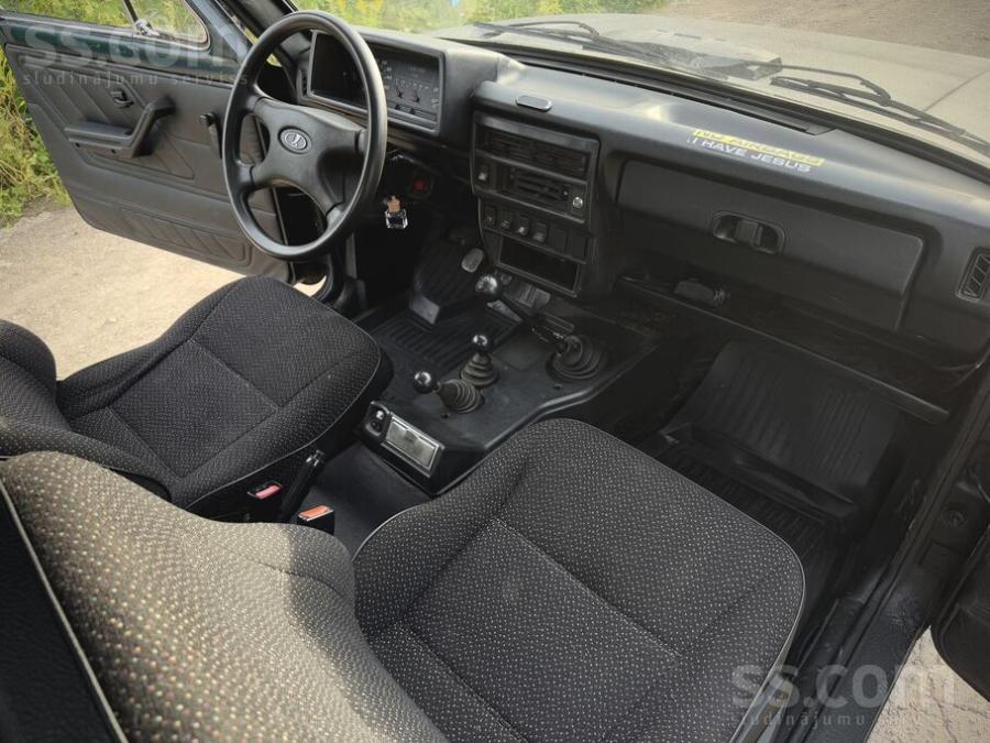 Melns VAZ / Lada 2121 Niva 2005 Rīga, ar dzinēja tilpumu 1.70 L un nobraukumu 143 tūkst. km par 3000 €, foto 8 vietnē AUTOMOTO.COM.LV