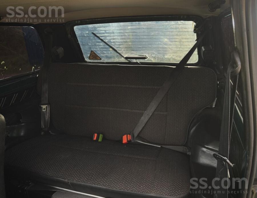 Melns VAZ / Lada 2121 Niva 2005 Rīga, ar dzinēja tilpumu 1.70 L un nobraukumu 143 tūkst. km par 3000 €, foto 10 vietnē AUTOMOTO.COM.LV