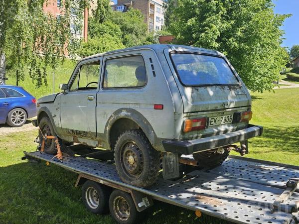 Blue VAZ / Lada 2121 Niva 1979 in Aluksne, with an engine capacity of 1.70 L and mileage of 122 thousand km for 650 €, photo 3 on AUTOMOTO.COM.LV