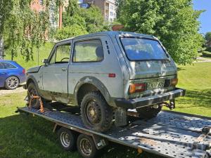 Zils VAZ / Lada 2121 Niva 1979 Alūksne, ar dzinēja tilpumu 1.70 L un nobraukumu 122 tūkst. km par 650 €, foto 4 vietnē AUTOMOTO.COM.LV