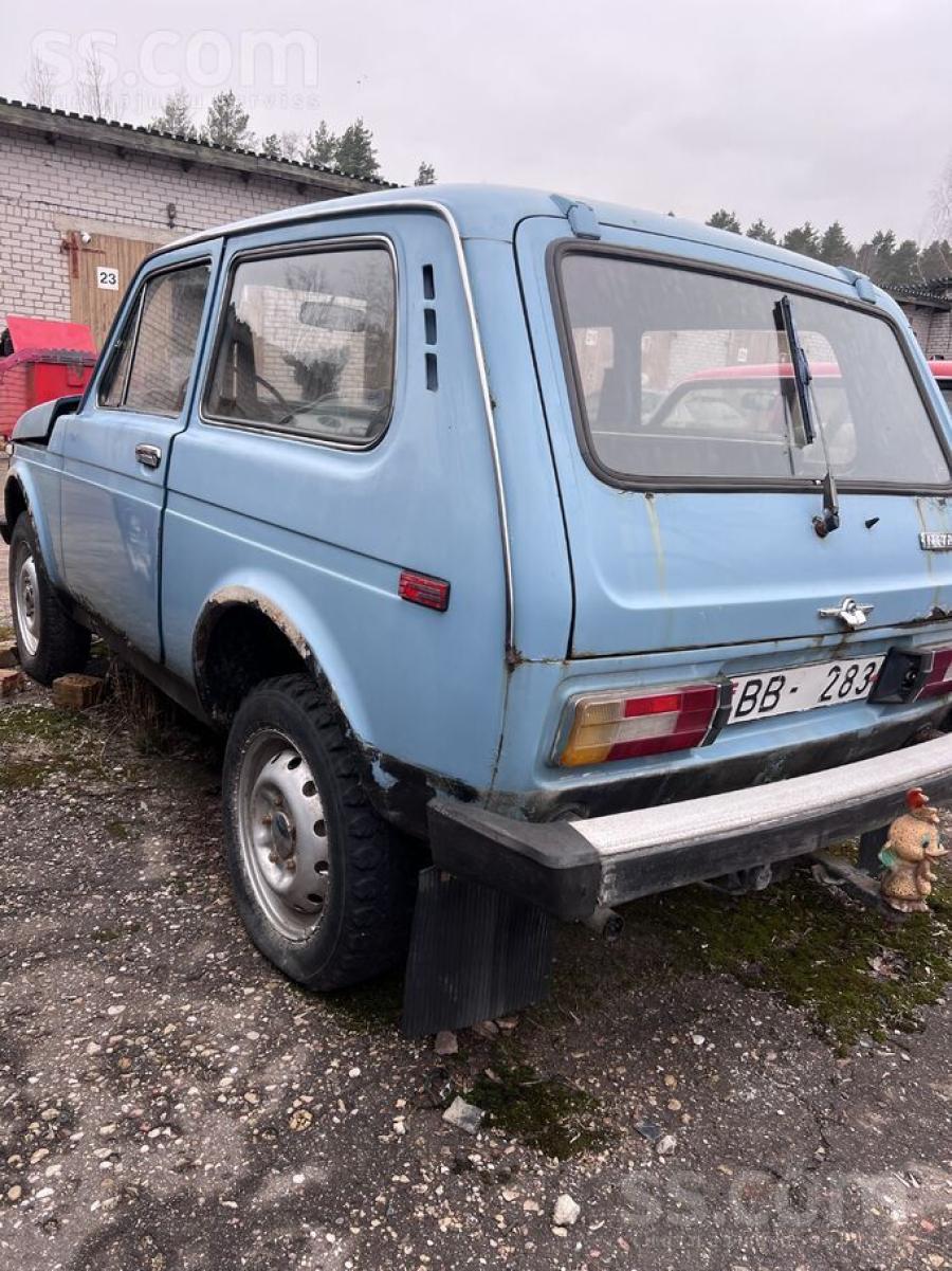 Zils VAZ / Lada 2121 Niva 1986 Rīga, ar dzinēja tilpumu 1.60 L un nobraukumu 91 tūkst. km par 750 €, foto 3 vietnē AUTOMOTO.COM.LV