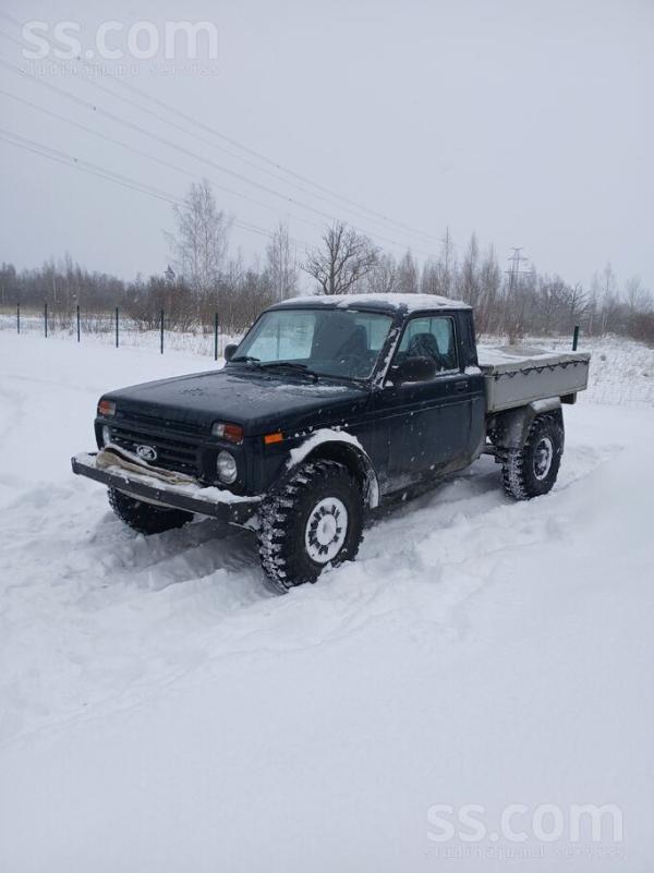 Zils VAZ / Lada 2121 Niva 2018 Jūrmala, ar dzinēja tilpumu 2.00 L un nobraukumu 76 tūkst. km par 6350 €, foto 1 vietnē AUTOMOTO.COM.LV