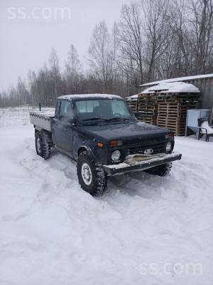 Zils VAZ / Lada 2121 Niva 2018 Jūrmala, ar dzinēja tilpumu 2.00 L un nobraukumu 76 tūkst. km par 6350 €, foto 3 vietnē AUTOMOTO.COM.LV