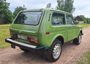 Green VAZ / Lada 2121 Niva 1985 in Cesis, with an engine capacity of 1.60 L and mileage of 88 thousand km for 1200 €, photo 4 on AUTOMOTO.COM.LV