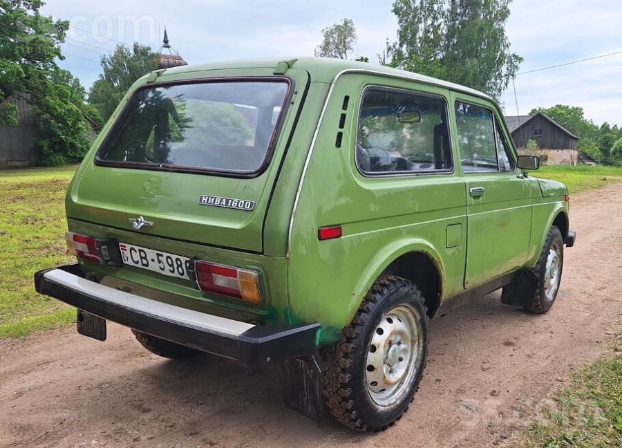 Green VAZ / Lada 2121 Niva 1985 in Cesis, with an engine capacity of 1.60 L and mileage of 88 thousand km for 1200 €, photo 4 on AUTOMOTO.COM.LV