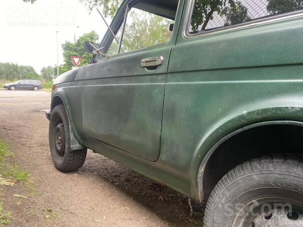 Zaļš VAZ / Lada 2121 Niva 2005 Rīga, ar dzinēja tilpumu 1.70 L un nobraukumu 145 tūkst. km par 2200 €, foto 2 vietnē AUTOMOTO.COM.LV