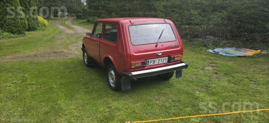 Sarkans VAZ / Lada 2121 Niva 1991 Rīga, ar dzinēja tilpumu 1.60 L un nobraukumu 45 tūkst. km par 7000 €, foto 3 vietnē AUTOMOTO.COM.LV