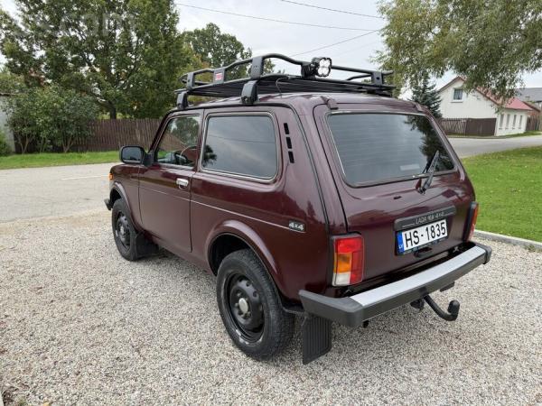 Violet VAZ / Lada 2121 Niva 2011 in Ventspils, with an engine capacity of 1.70 L and mileage of 28 thousand km for 7990 €, photo 7 on AUTOMOTO.COM.LV