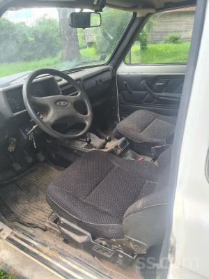 Balts VAZ / Lada 2121 Niva 2000 Alūksne, ar dzinēja tilpumu 1.70 L un nobraukumu 217 tūkst. km par 700 €, foto 3 vietnē AUTOMOTO.COM.LV