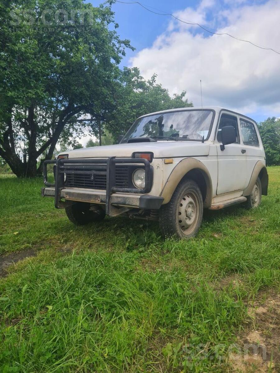 Balts VAZ / Lada 2121 Niva 2000 Alūksne, ar dzinēja tilpumu 1.70 L un nobraukumu 217 tūkst. km par 700 €, foto 7 vietnē AUTOMOTO.COM.LV