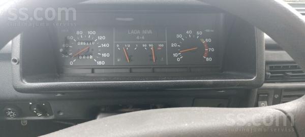 Balts VAZ / Lada 2121 Niva 2002 Jelgava, ar dzinēja tilpumu 1.70 L un nobraukumu 9 tūkst. km par 1600 €, foto 5 vietnē AUTOMOTO.COM.LV