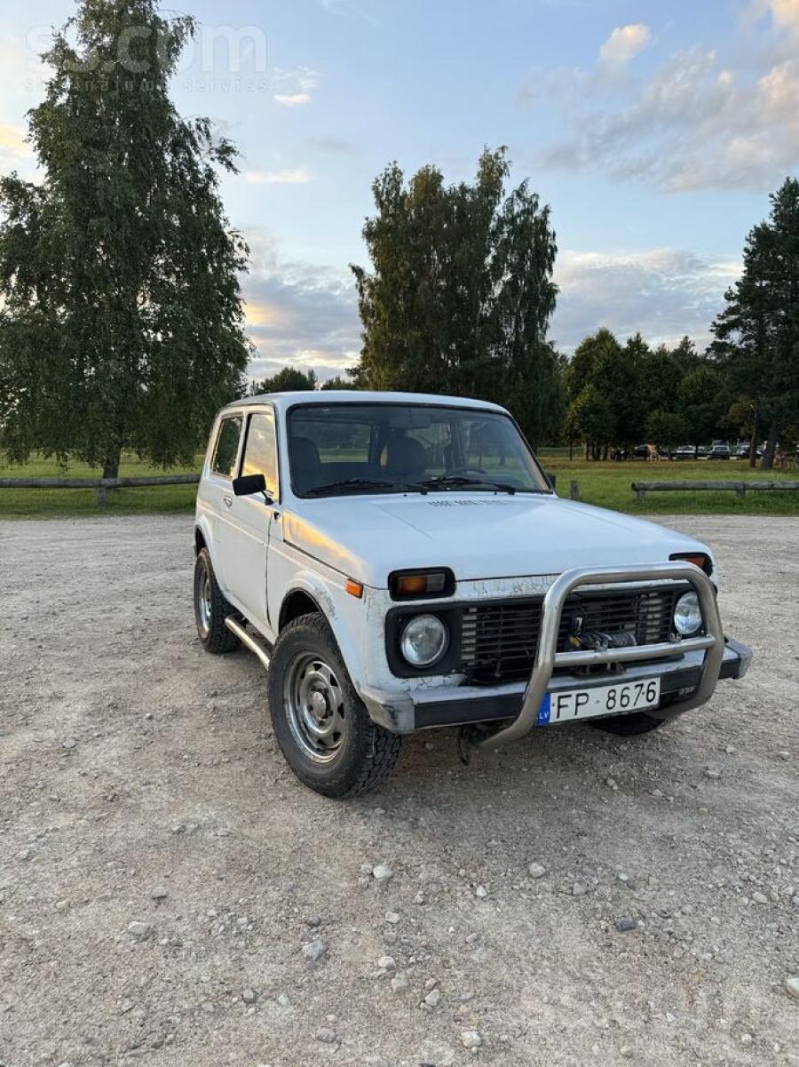 Balts VAZ / Lada 2121 Niva 2005 Rīga, ar dzinēja tilpumu 1.70 L un nobraukumu 88 tūkst. km par 1499 €, foto 1 vietnē AUTOMOTO.COM.LV