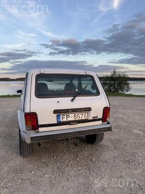 Balts VAZ / Lada 2121 Niva 2005 Rīga, ar dzinēja tilpumu 1.70 L un nobraukumu 88 tūkst. km par 1499 €, foto 6 vietnē AUTOMOTO.COM.LV