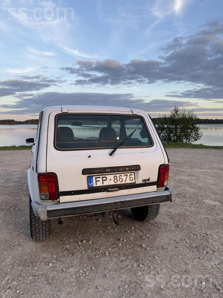 Balts VAZ / Lada 2121 Niva 2005 Rīga, ar dzinēja tilpumu 1.70 L un nobraukumu 88 tūkst. km par 1499 €, foto 6 vietnē AUTOMOTO.COM.LV