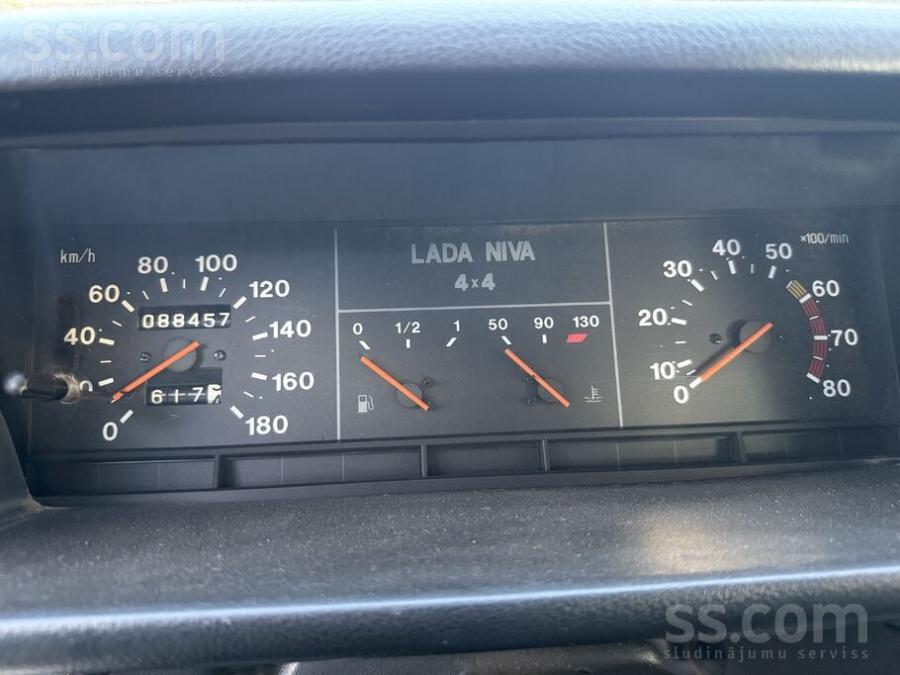 Balts VAZ / Lada 2121 Niva 2005 Rīga, ar dzinēja tilpumu 1.70 L un nobraukumu 88 tūkst. km par 1499 €, foto 12 vietnē AUTOMOTO.COM.LV