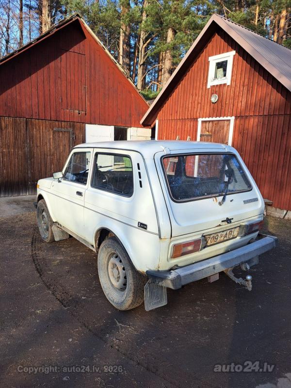 Balts VAZ / Lada 2121 Niva 1990 Tallina, ar dzinēja tilpumu 1.60 L un nobraukumu 80 tūkst. km par 1600 €, foto 1 vietnē AUTOMOTO.COM.LV