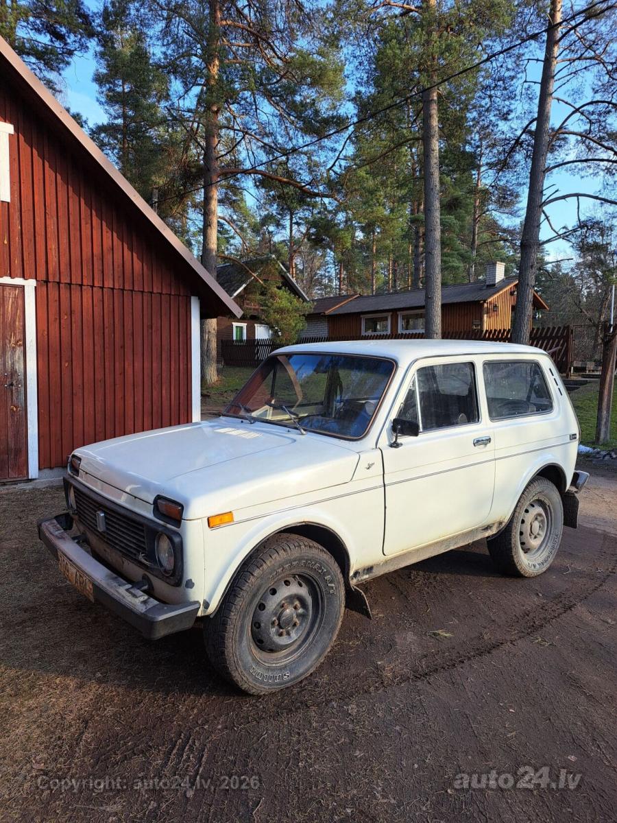 White VAZ / Lada 2121 Niva 1990 in Tallinn, with an engine capacity of 1.60 L and mileage of 80 thousand km for 1600 €, photo 2 on AUTOMOTO.COM.LV