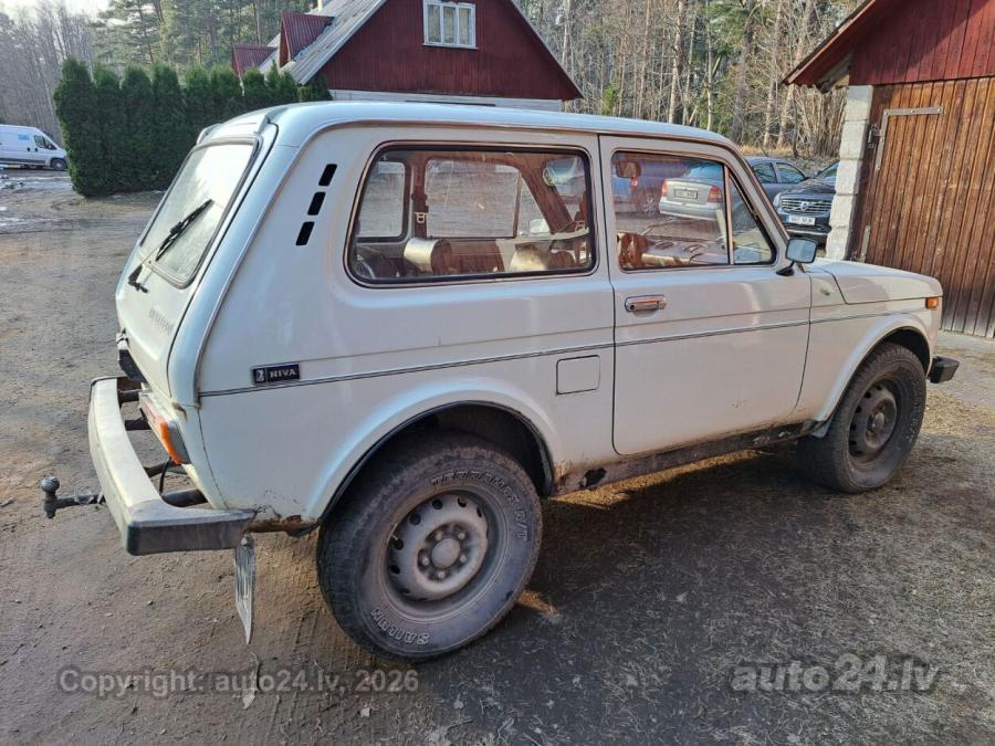 White VAZ / Lada 2121 Niva 1990 in Tallinn, with an engine capacity of 1.60 L and mileage of 80 thousand km for 1600 €, photo 4 on AUTOMOTO.COM.LV