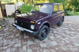 Красный ВАЗ 21213 Niva 1999 в Резекне, объемом двигателя 1.70 л и пробегом 13 тыс. км за 2200 €, фото  на AUTOMOTO.COM.LV