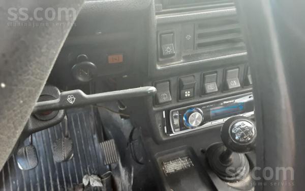 Balts VAZ / Lada 21213 Niva 1998 Valmiera, ar dzinēja tilpumu 1.60 L un nobraukumu 115 tūkst. km par 1550 €, foto 7 vietnē AUTOMOTO.COM.LV