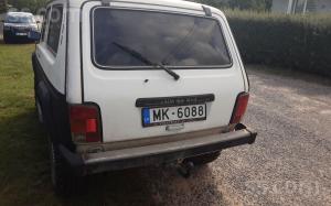 White VAZ / Lada 21213 Niva 1998 in Valmiera, with an engine capacity of 1.60 L and mileage of 115 thousand km for 1550 €, photo 14 on AUTOMOTO.COM.LV