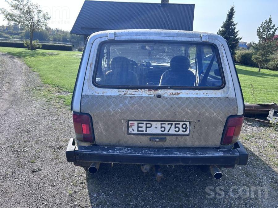 Белый ВАЗ 21213 Niva 1998 в Екабпилс, объемом двигателя 1.70 л и пробегом 180 тыс. км за 1000 €, фото 6 на AUTOMOTO.COM.LV