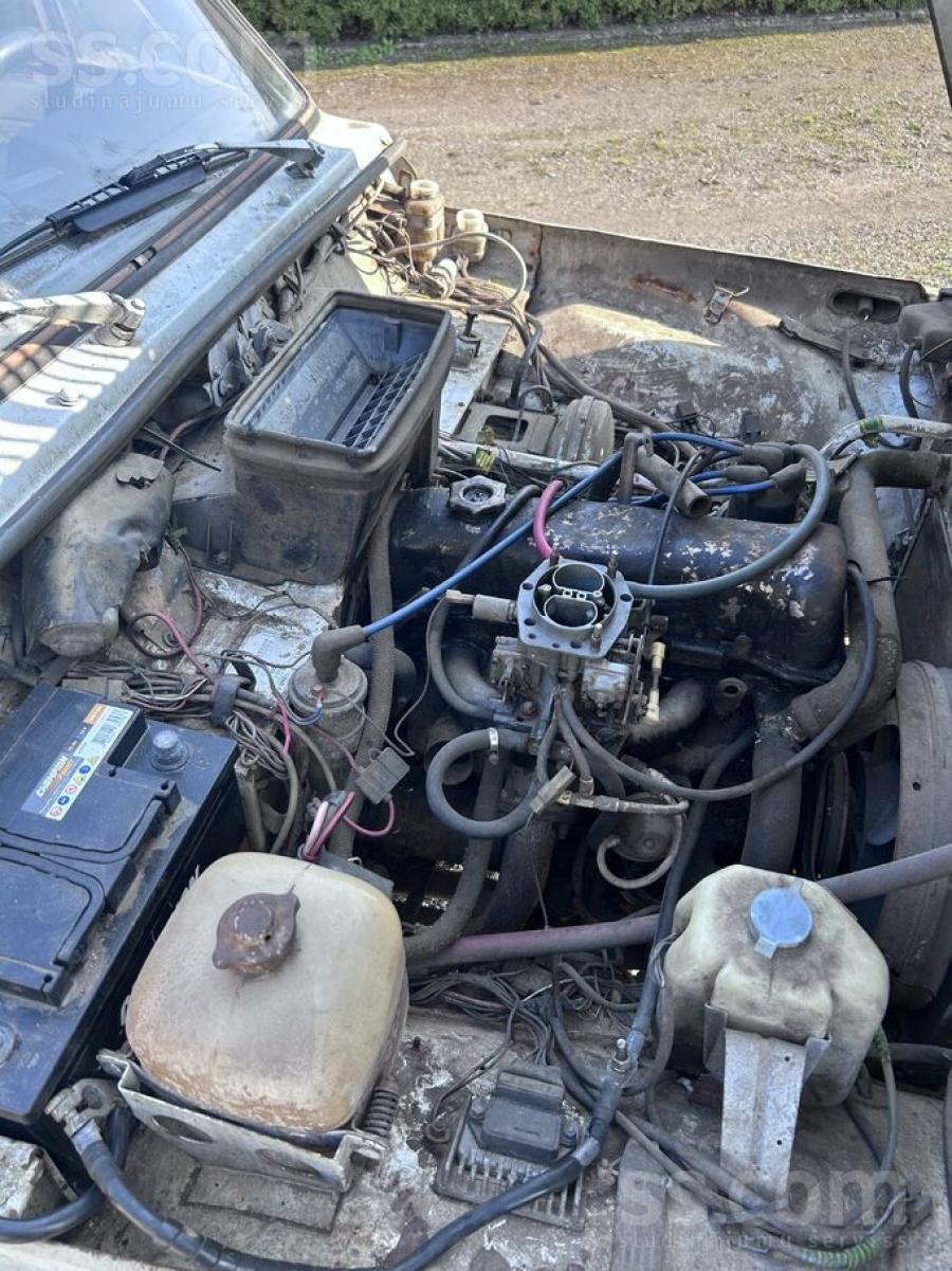 Белый ВАЗ 21213 Niva 1998 в Екабпилс, объемом двигателя 1.70 л и пробегом 180 тыс. км за 1000 €, фото 8 на AUTOMOTO.COM.LV