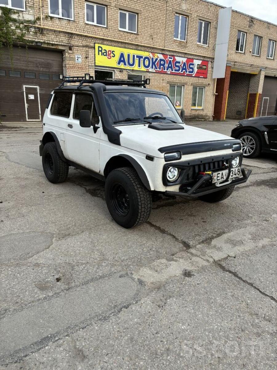 Белый ВАЗ 21213 Niva 2000 в Екабпилс, объемом двигателя 1.70 л и пробегом 190 тыс. км за 3500 €, фото 4 на AUTOMOTO.COM.LV