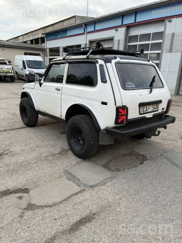 White VAZ / Lada 21213 Niva 2000 in Jekabpils, with an engine capacity of 1.70 L and mileage of 190 thousand km for 3500 €, photo 5 on AUTOMOTO.COM.LV