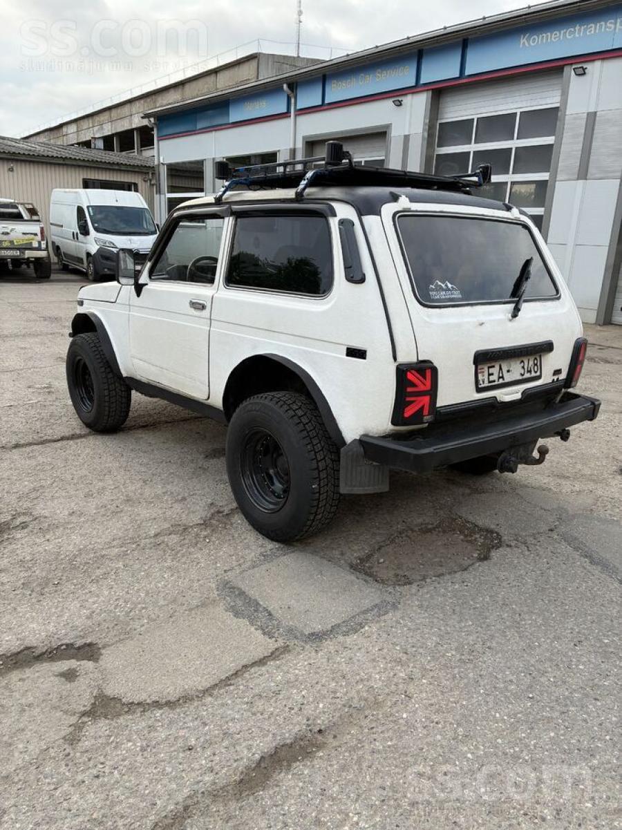 Белый ВАЗ 21213 Niva 2000 в Екабпилс, объемом двигателя 1.70 л и пробегом 190 тыс. км за 3500 €, фото 6 на AUTOMOTO.COM.LV