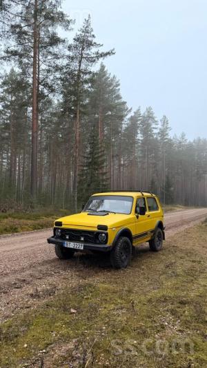 Dzeltens VAZ / Lada 21213 Niva 1995 Krāslava, ar dzinēja tilpumu 1.70 L un nobraukumu 222 tūkst. km par 3250 €, foto 5 vietnē AUTOMOTO.COM.LV
