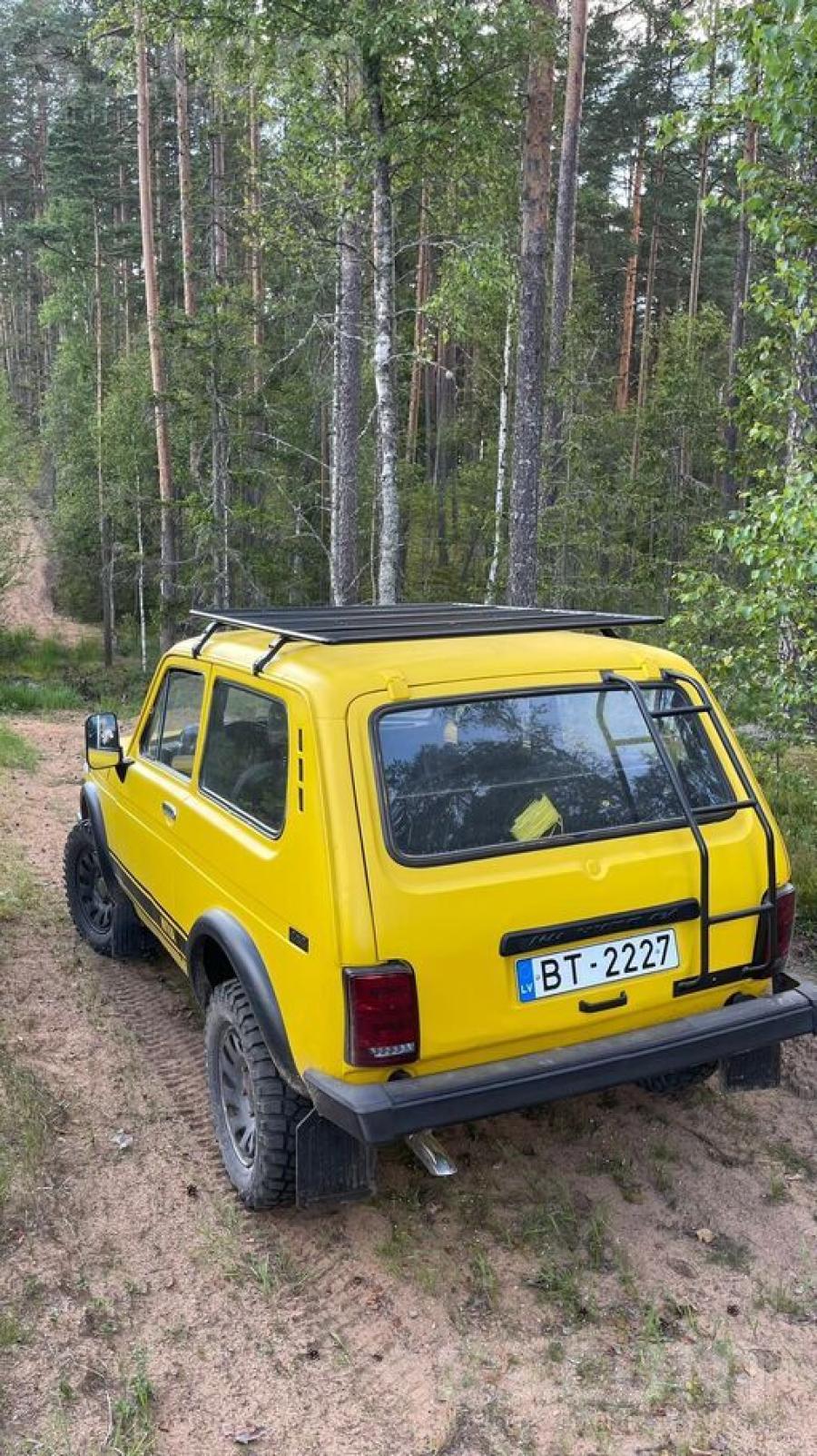 Dzeltens VAZ / Lada 21213 Niva 1995 Krāslava, ar dzinēja tilpumu 1.70 L un nobraukumu 222 tūkst. km par 3250 €, foto 6 vietnē AUTOMOTO.COM.LV